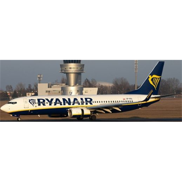 Boeing 737-800 Ryanair Sun SP-RSL w/Stand - John Ayrey Die Casts